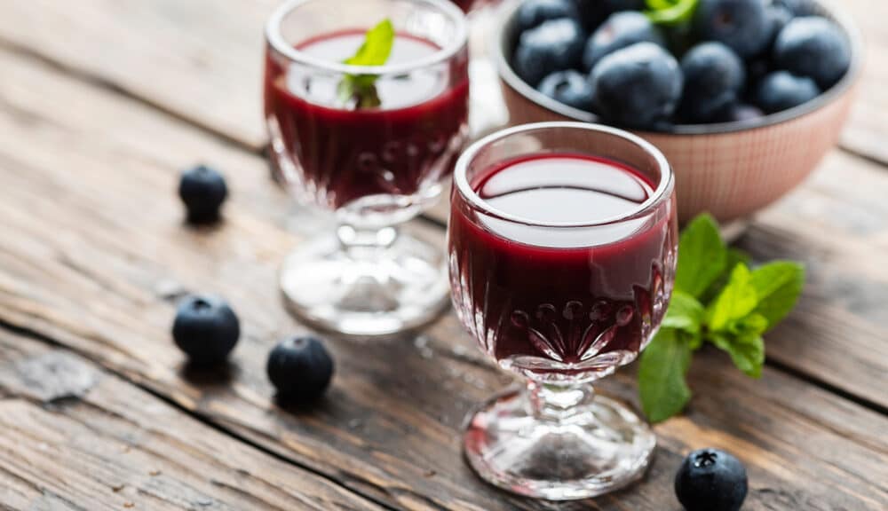 THE NUTRITIONAL ADVANTAGES OF BLUEBERRY WINE - BrainVeto